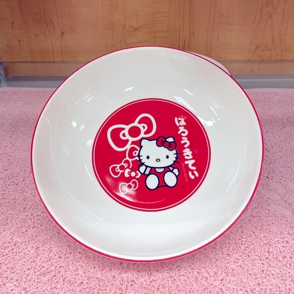Hello Kitty | Dining | Sanrio Hello Kitty Large Ceramic Bowls 9 Set Of ...
